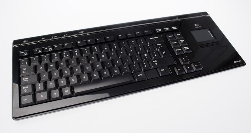 Logitech Cordless MediaBoard Pro Keyboard, SWEDEN 920-000018